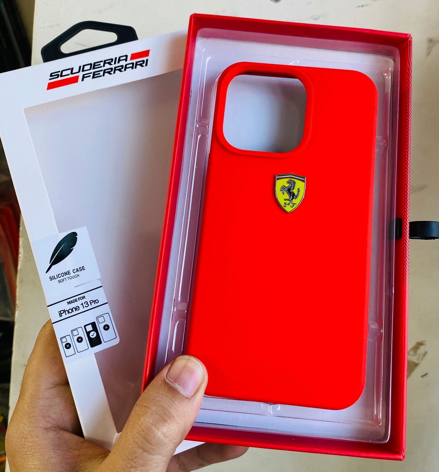 iPhone Ferrari Sports Car Logo Silicone Case Cover – FRATO